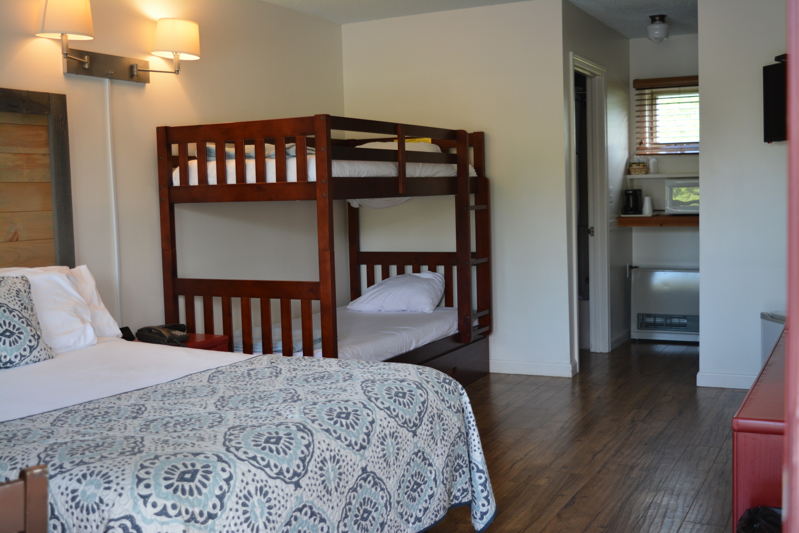 Motel Rates | The Lantern Resort - Jefferson NH